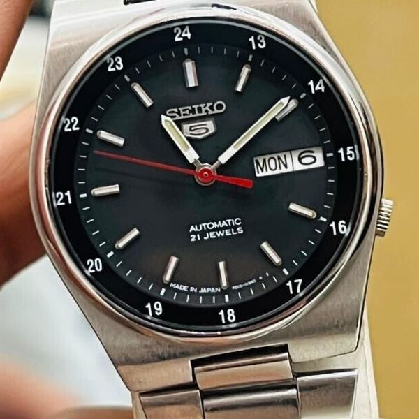 Seiko 5 Automatic Vintage Japan Made Black Dial 7S26 Day/Date Men's ...