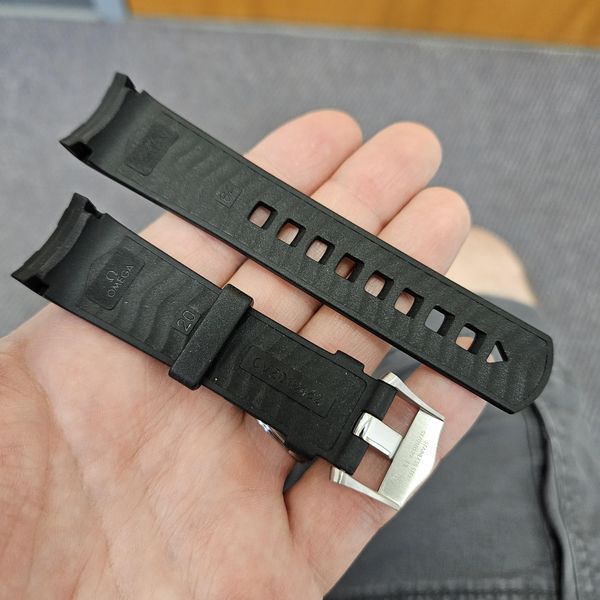 [WTS] Omega Short Black Rubber Strap | WatchCharts
