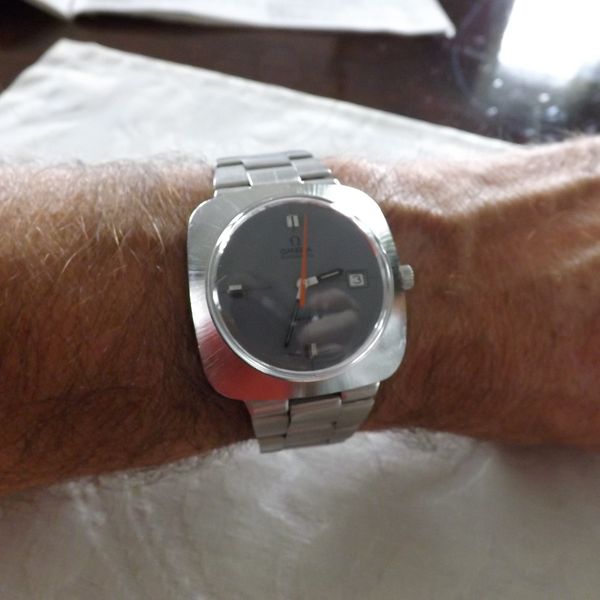 Omega Geneve Automatic 1970s Stainless Steel Calibre 565 | WatchCharts ...