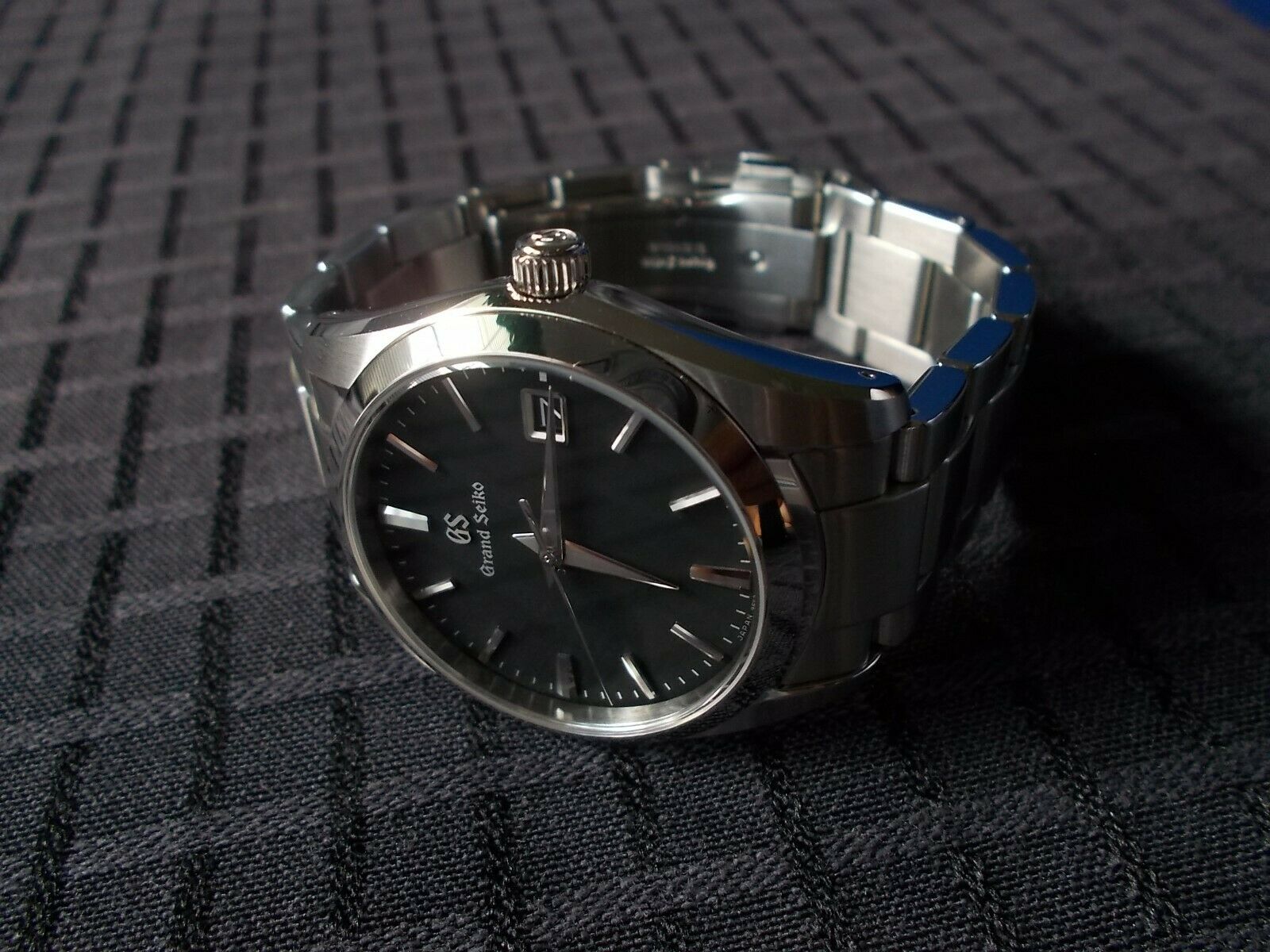 Grand Seiko Quartz SBGX261 watch MINT condition with boxes and papers ...