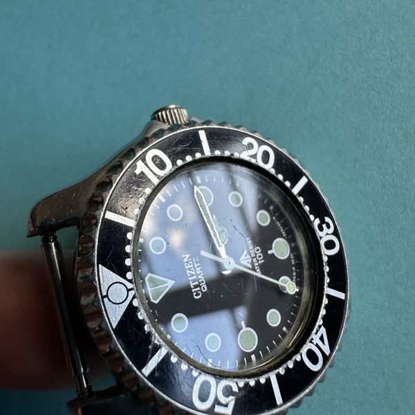 Citizen Quartz 100 M Water Resist Womenâ s Dive Watch. As Is. Not Going ...