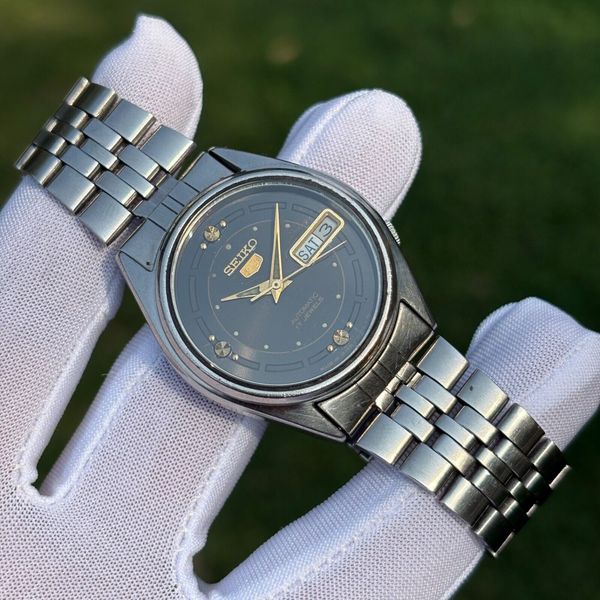 Vintage Seiko 5 Automatic 17Jewels Beautiful Dial Japan Made Men Watch 7009-6001 | WatchCharts ...