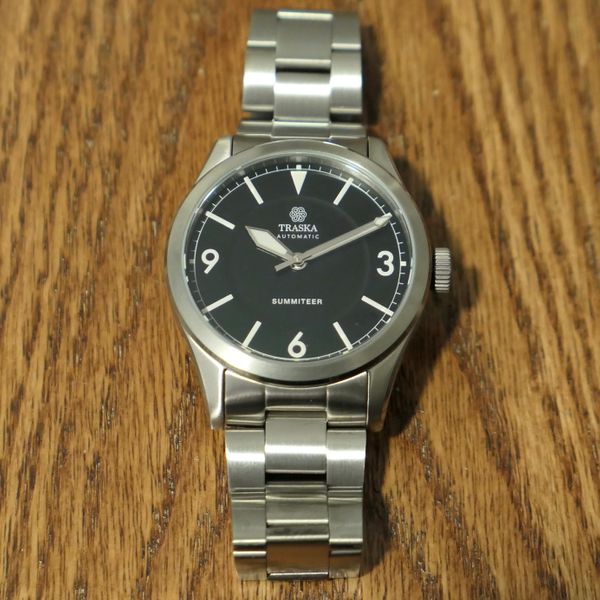 Traska Summiteer - Black Dial/Stainless Seconds | WatchCharts