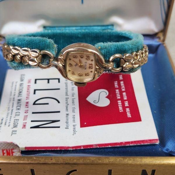 Vintage Elgin Ladies Watch In Original Box Durapower | WatchCharts ...