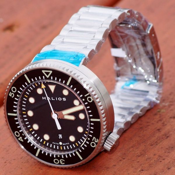 FS: Halios Puck 2 Black dial Automatic | WatchCharts Marketplace