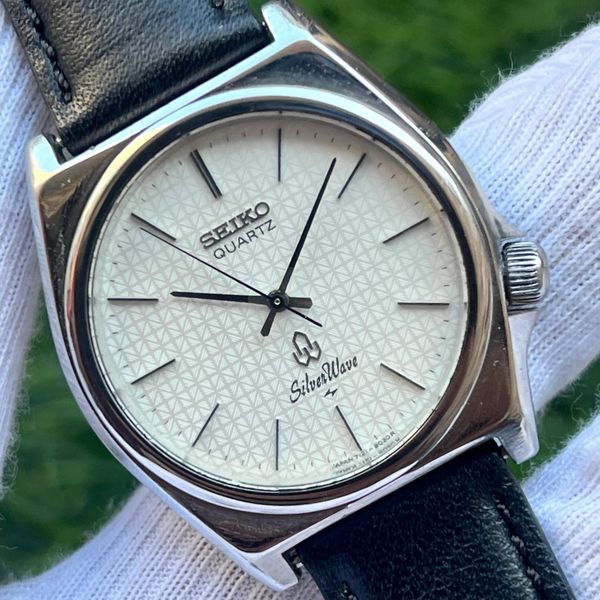 Seiko Quartz Silver Wave 7121-8010 Textured Dial Japan Made Vintage Men ...