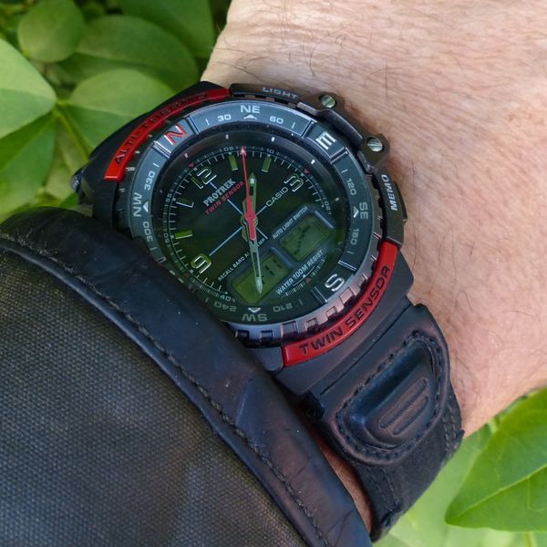 CASIO PRT-70 PRO-TREK TWIN SENSOR NOS Fully tested on original strap ...