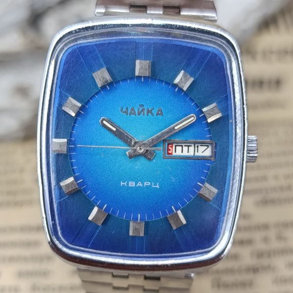 Soviet Vintage Watch Chaika Chayka Seagull Quartz Rezonator 3050 BIG ...