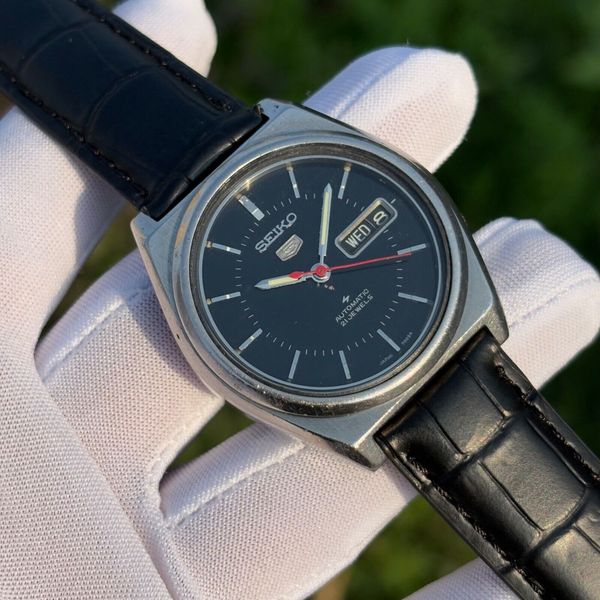 Vintage Seiko 5 Automatic 21Jewels Black Dial Japan Made Men Watch 7009-876A | WatchCharts ...