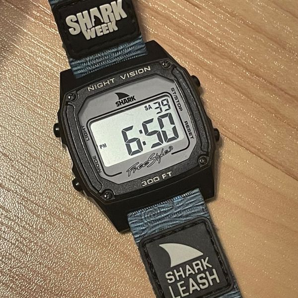 [WTS] Freestyle Shark Classic Leash Shark Week Blue Fin Digital Watch ...