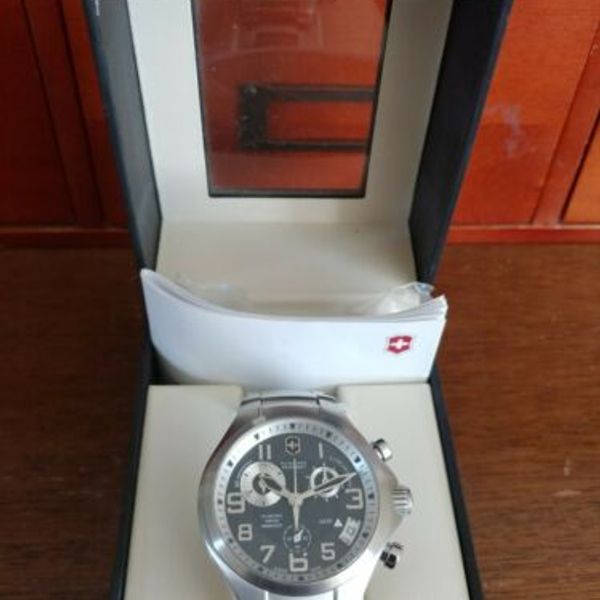 Victorinox Swiss Army Mens Chronograph Watch 241466 Chrono Base Camp ...