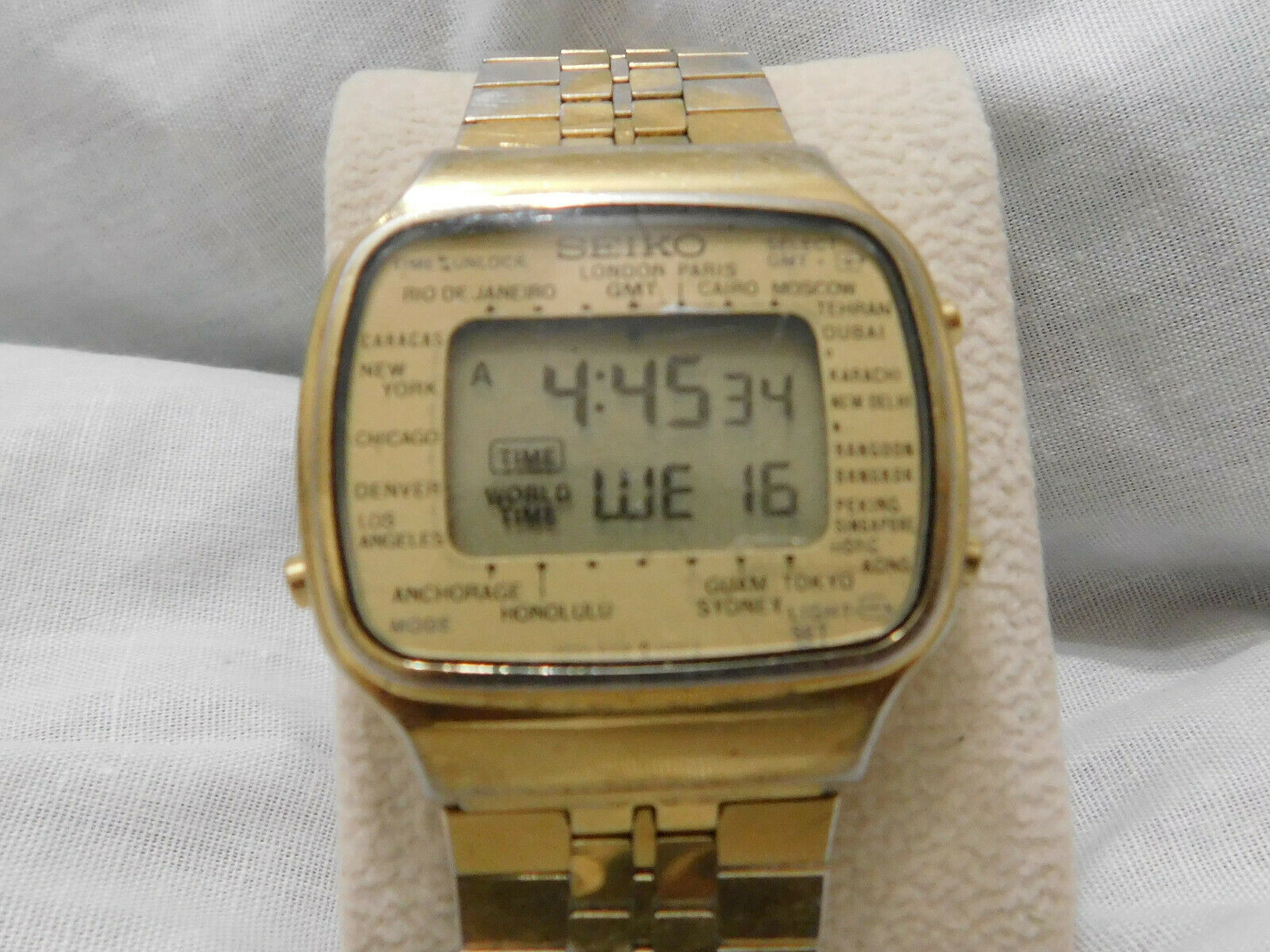 VINTAGE SEIKO A708-5000 DIGITAL LCD WORLD TIME | WatchCharts