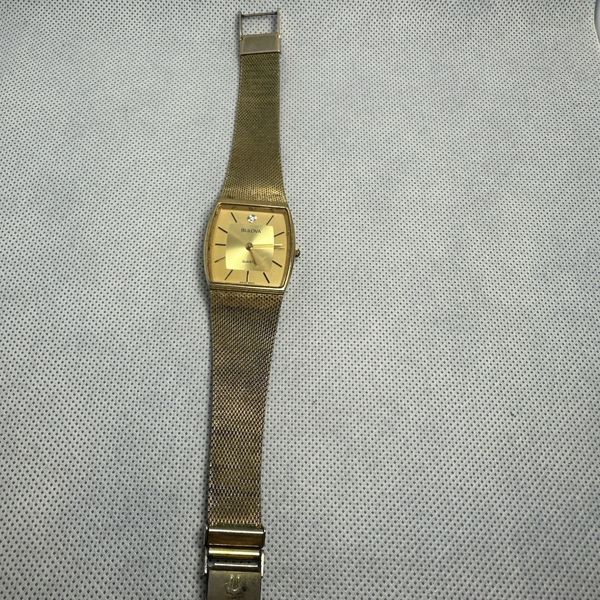 Vintage Bulova Gold Tone Quartz Watch Swiss 82502 P2 - Works Great ...