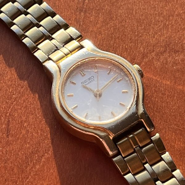 Vintage SEIKO Women's Small Face Gold Watch | WatchCharts Marketplace