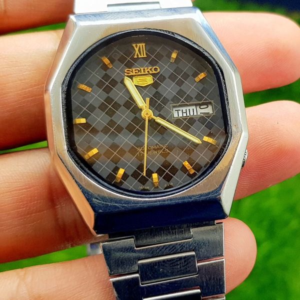 Vintage Of Seiko 5 Automatic Day/Date 17 Jewels Japan Made Men's Wrist Watch | WatchCharts ...