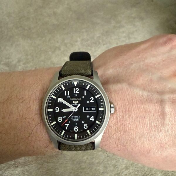 Seiko 5 Sports Men's Black Watch - SNZG15, plus extra straps ...