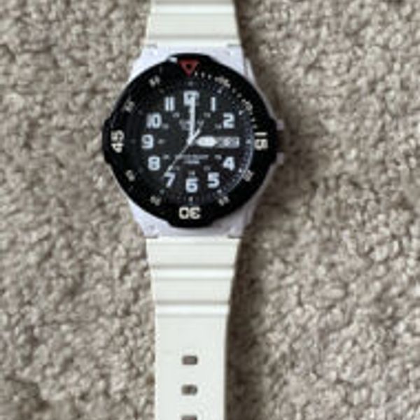 Casio 5125 MRW-200H Quartz Watch w/ Day & Date | WatchCharts Marketplace