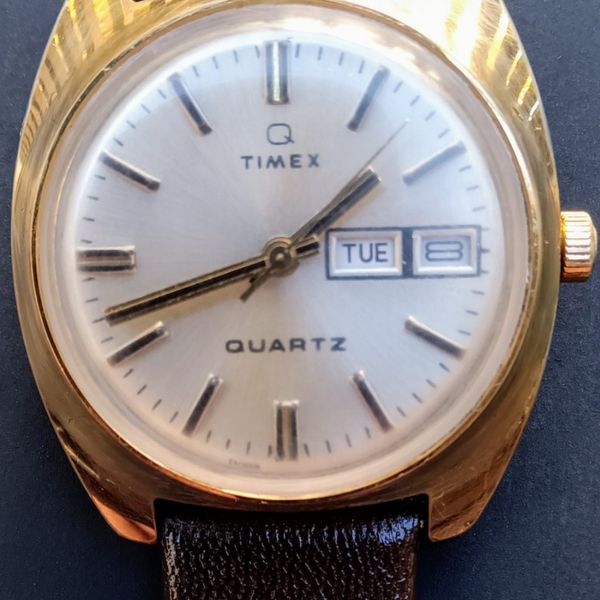 Vintage Timex Q Watch 37MM Sunburst Silver Dial In Gold Tone Quartz ...