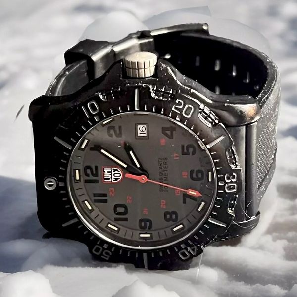 Luminox Recon Black OPS Carbonox 8800 Series Swiss Quartz 200M XL.8802 | WatchCharts Marketplace