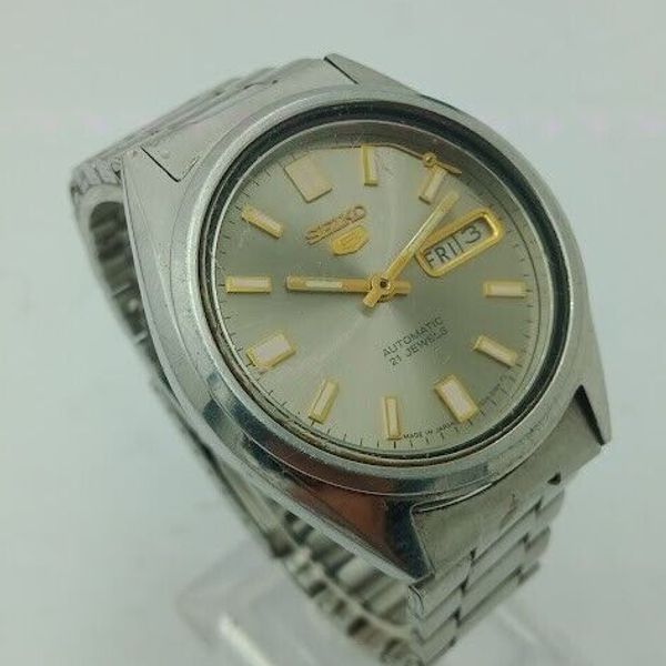 Vintage Seiko 5 7009-3040 Silver Dial Day/Date Mens Automatic | WatchCharts Marketplace