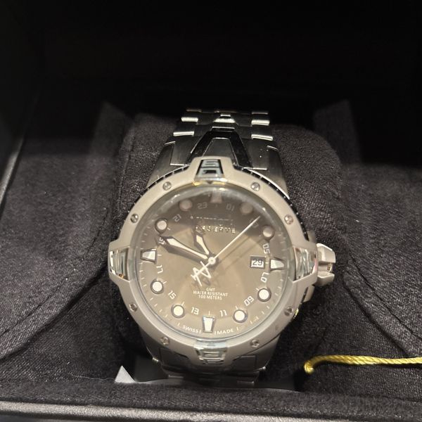 Men's Invicta 0648 Sea Excursion Reserve GMT Stainless Steel Gray Dial ...
