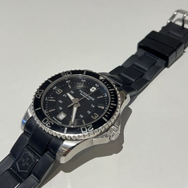 Victorinox Maverick Analog Display Swiss Watch Rubber Band Black And ...
