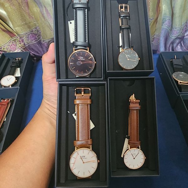 Brand new Dw watch couple collection | WatchCharts Marketplace