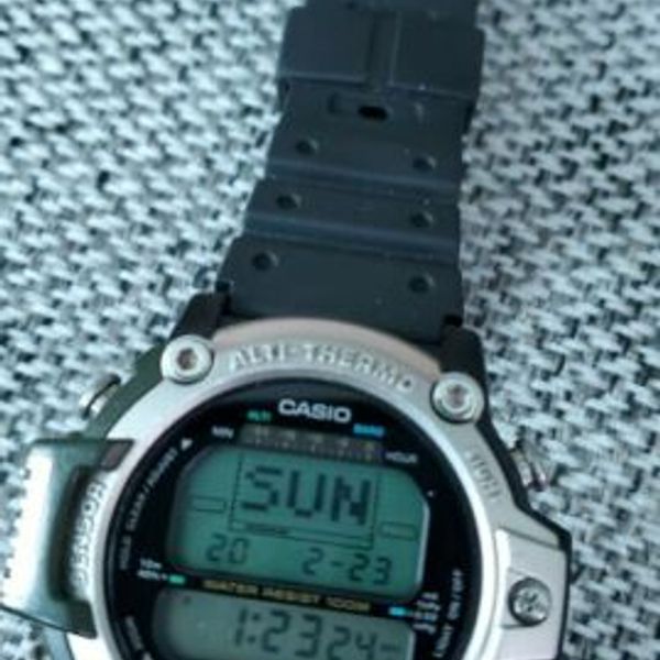 Vintage Casio Pathfinder PAT-30 Altimeter Thermometer Twin Sensor Watch ...