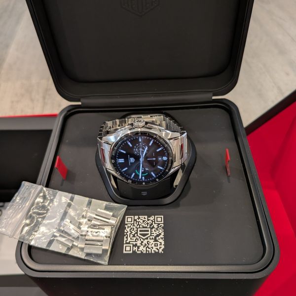 TAG Heuer Connected E4 42mm Men's Black Watch - SBR8010.BA0617 | WatchCharts Marketplace