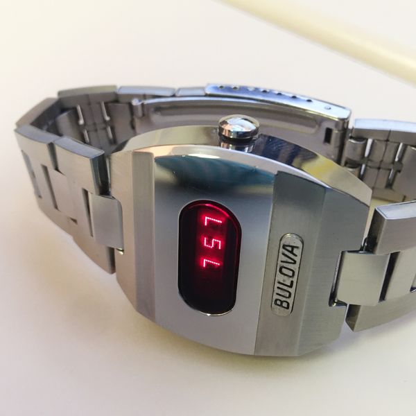 FS: 1974 Bulova Digital LED Big Block | WatchCharts
