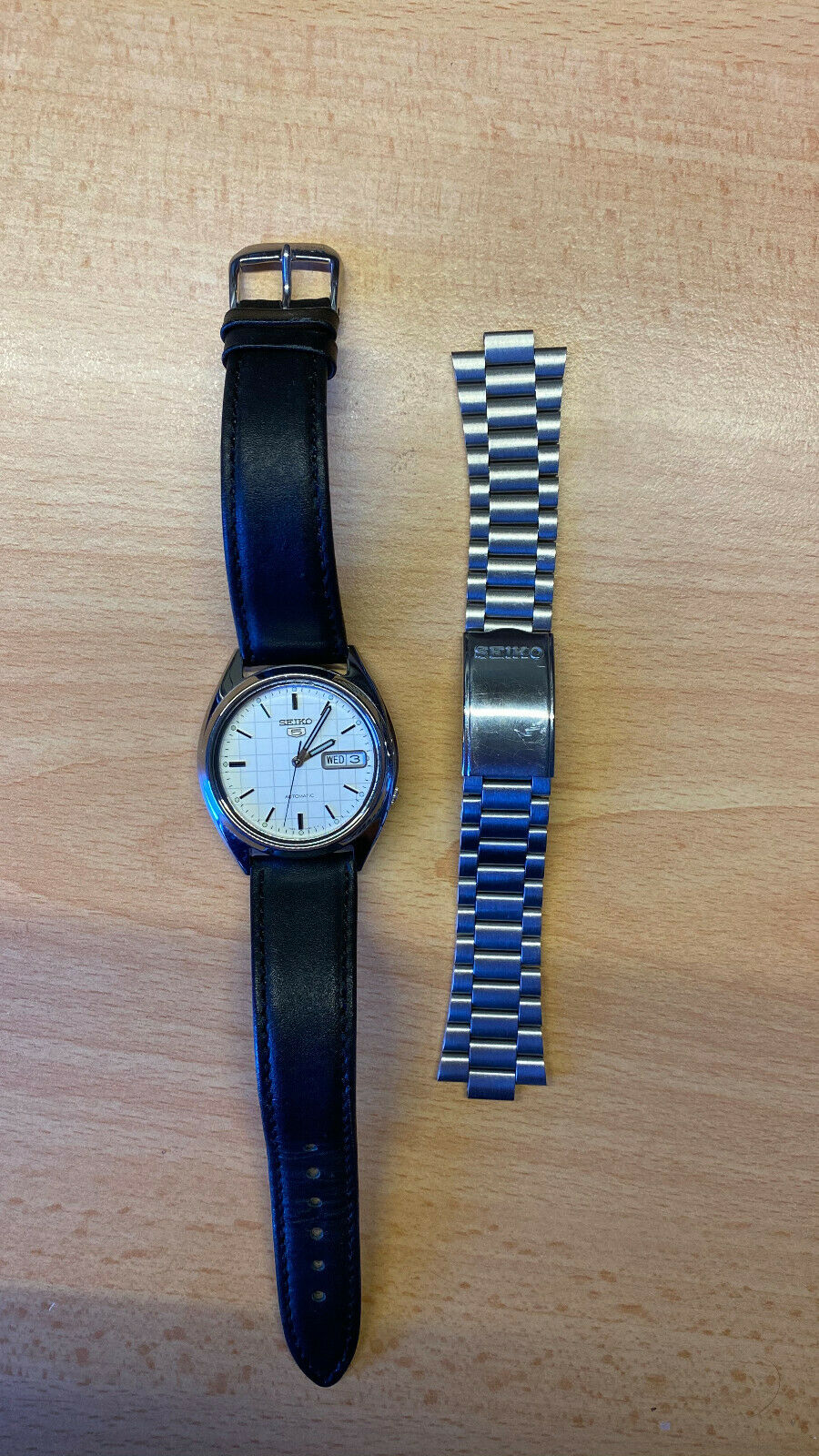 SEIKO 5 SNXF05 SNXF05K1 21 Jewels Automatic 37mm | WatchCharts