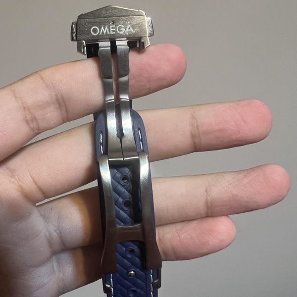 [WTS] Omega Blue Rubber Strap 19mm W/ Deployment Clasp, Spring Bars ...