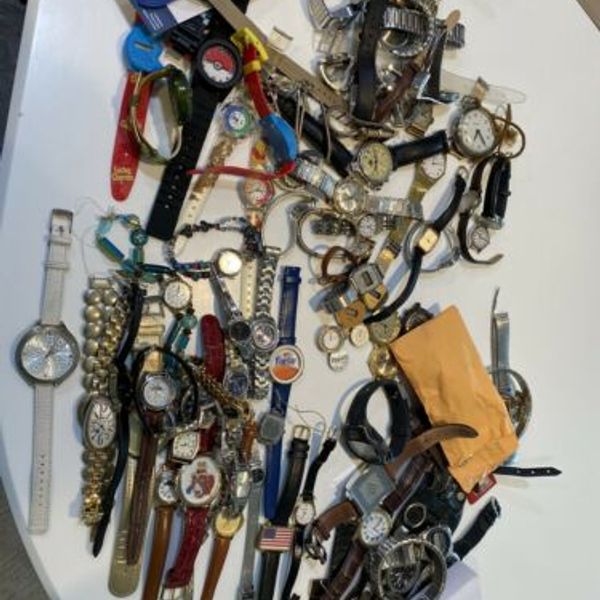 Great Bulk Watch Lot Bulova, Seiko, Fossil, Timex, Stayer & Many More ...