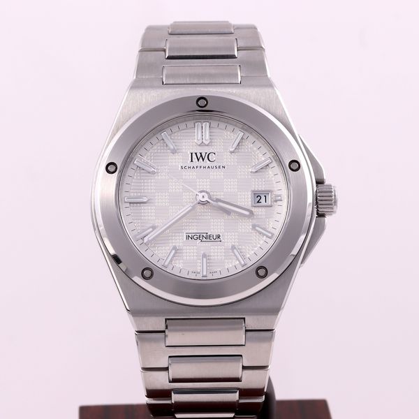 FSOT: IWC Ingenieur Automatic 40 Silver Dial IW328902 | WatchCharts ...