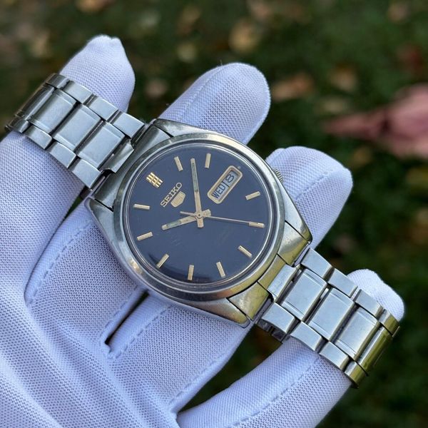 Vintage Seiko 5 Automatic 17Jewels Beautiful Dial Japan Made Men Watch 7009-821J | WatchCharts ...