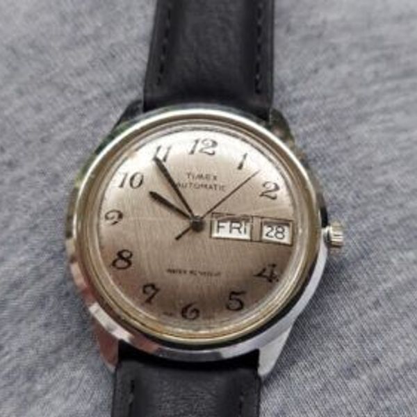 Vintage 1970s Timex Day-Date Automatic Men's Wristwatch | WatchCharts ...