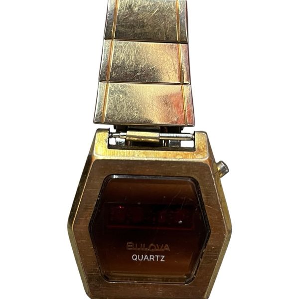 Rare 1976 Bulova 37mm Men's Red LED Hexagon Watch w/ Duchess Bracelet ...