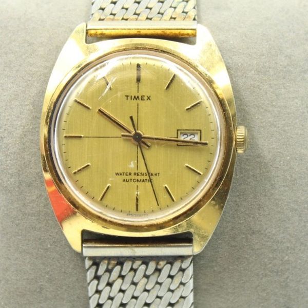 Vintage TIMEX Gold Toned Classic Automatic Date Wristwatch - H08 ...