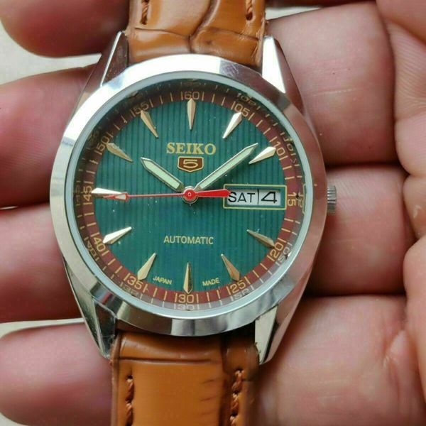 Vintage Seiko 5 Automatic Green Dial Day-Date men's Watch | WatchCharts