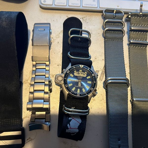 Citizen Promaster Aqualand Diver's 200m Men's Watch JP2000-67L + 4 extra straps | WatchCharts ...