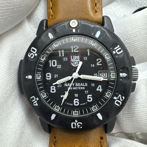 Luminox Menâ s Series 3900 Navy Seal Watch New Battery New Leather ...