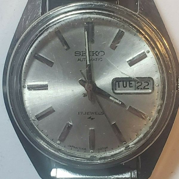 Vintage Seiko Automatic 17 Jewels Date Mens Wrist Watch 7006-8007 Running | WatchCharts Marketplace