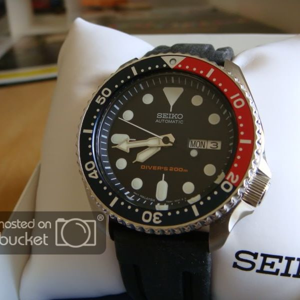 SOLD Seiko Automatic Pepsi Diver on new silicone rubber strap | WatchCharts