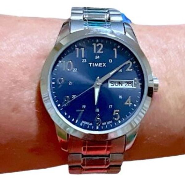 Timex Indiglo Silver Tone Expansion Band Mens Watch WR 30M Blue Face w/ Battery | WatchCharts ...