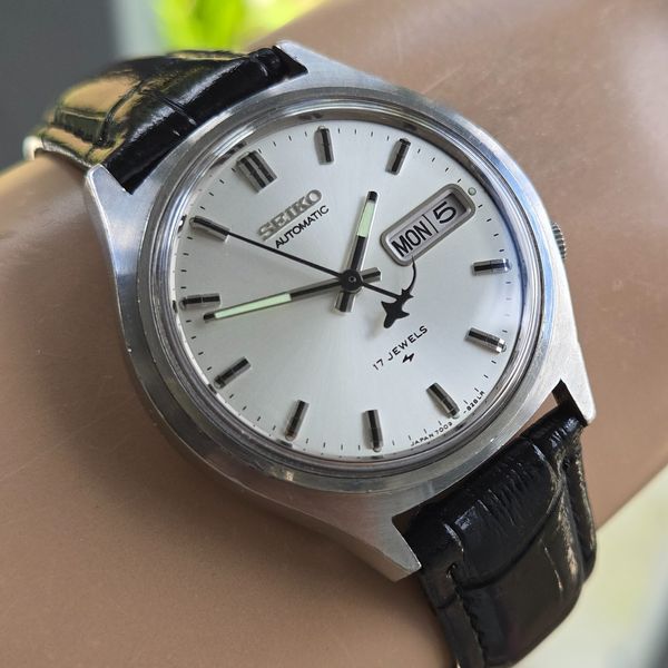 Vintage SEIKO men's automatic watch 7009-8028 Shark seconds hand ...
