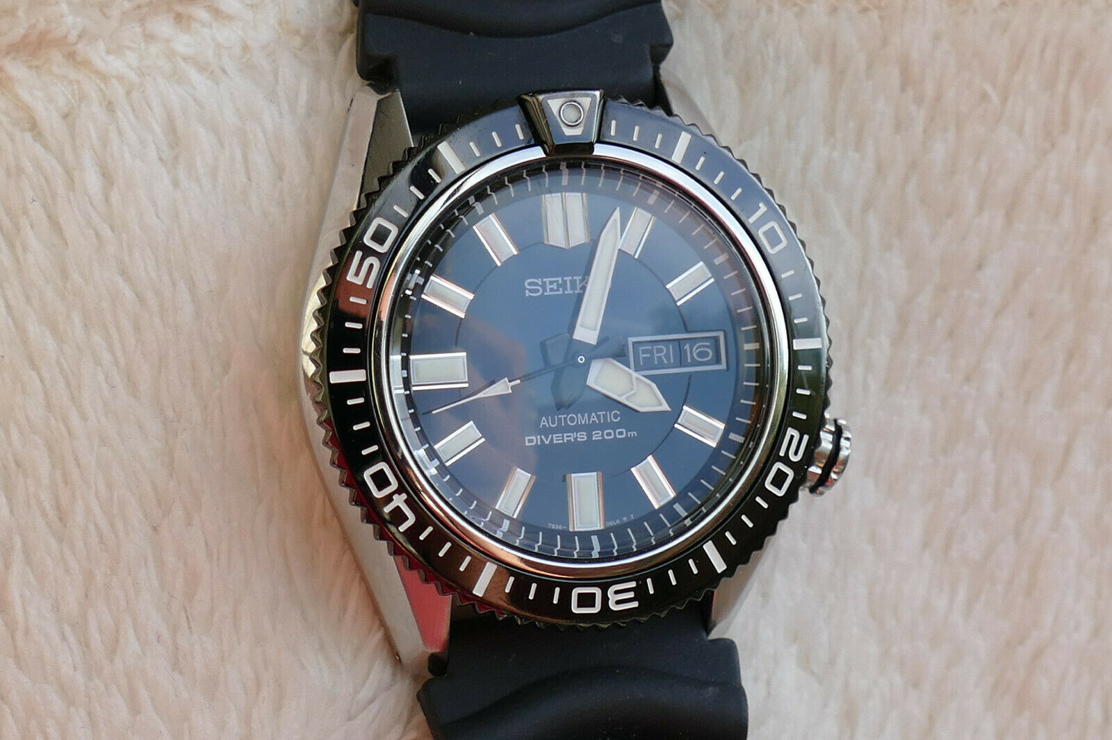 Seiko Stargate I gen SKZ327, Diver 200m, All Black, RARE | WatchCharts