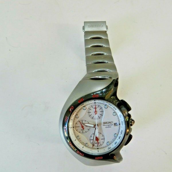 Seiko Chronograph Tachymeter 10 Bar 100m Men's Wristwatch 7T62-0AM0 ...