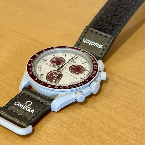 OMEGA x Swatch Speedmaster MoonSwatch Pluto Watch - SO33M101 ...