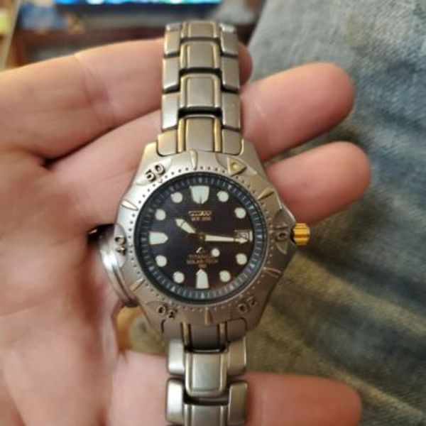 Citizen Titanium Authentic Men's Watch Solar-Tech 180 look ...