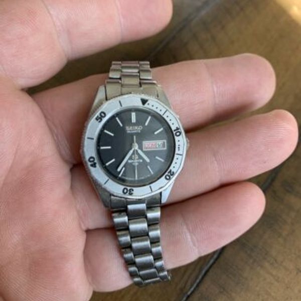 Vintage Ladies Seiko SQ Sports 100 Quartz 8523 0180 Diver | WatchCharts ...